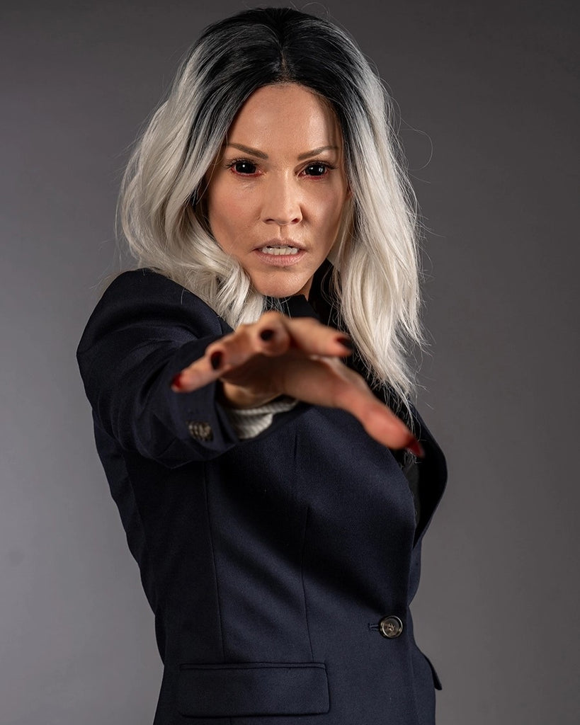 Tricia Helfer Autograph - Van Helsing – Expertise Events Store